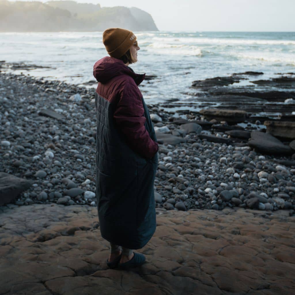 Slumber Jacket: Tragbare Decke und Schlafsack in einem | VOITED – VOITED DE